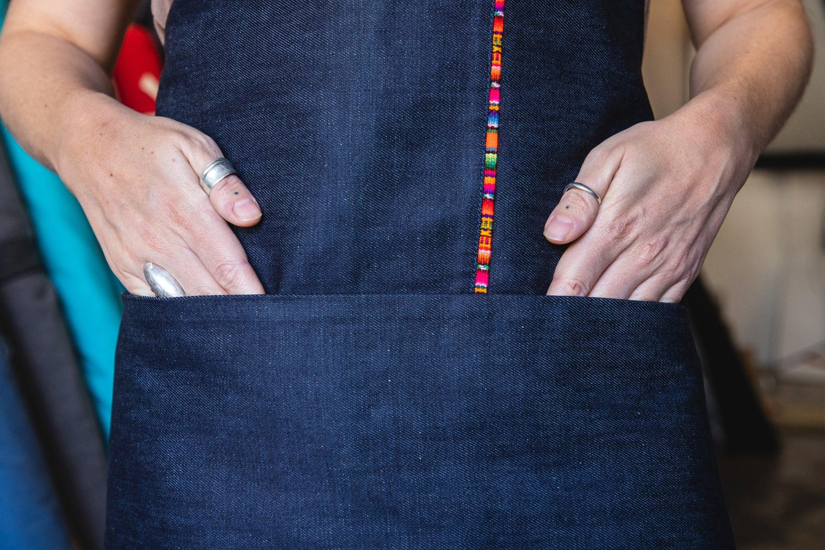 Custom Aprons & Uniforms – Savilino